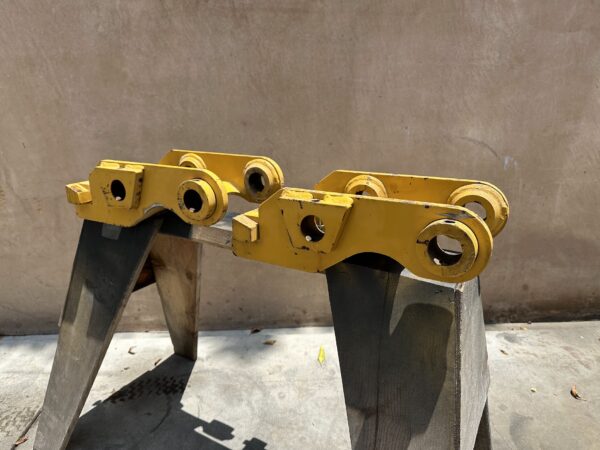 John deere Wedge Lock Coupler - Cutting Edge Machinery