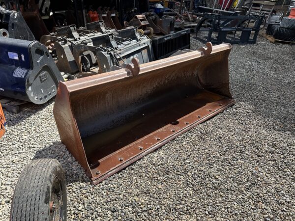 Case Backhoe Loader Bucket - Cutting Edge Machinery